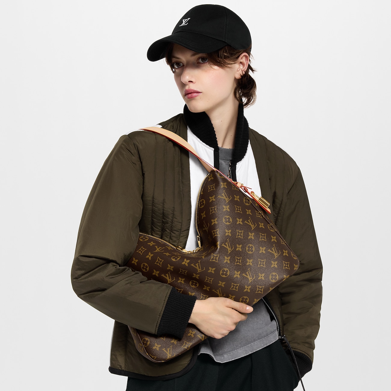 Slouchy MM Bag Monogram Canvas - Handbags | LOUIS VUITTON